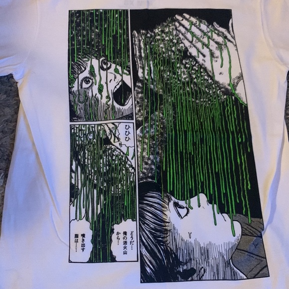 Hot Topic | Shirts | Junji Ito Collection Crunchy Roll Hot Topic Green ...